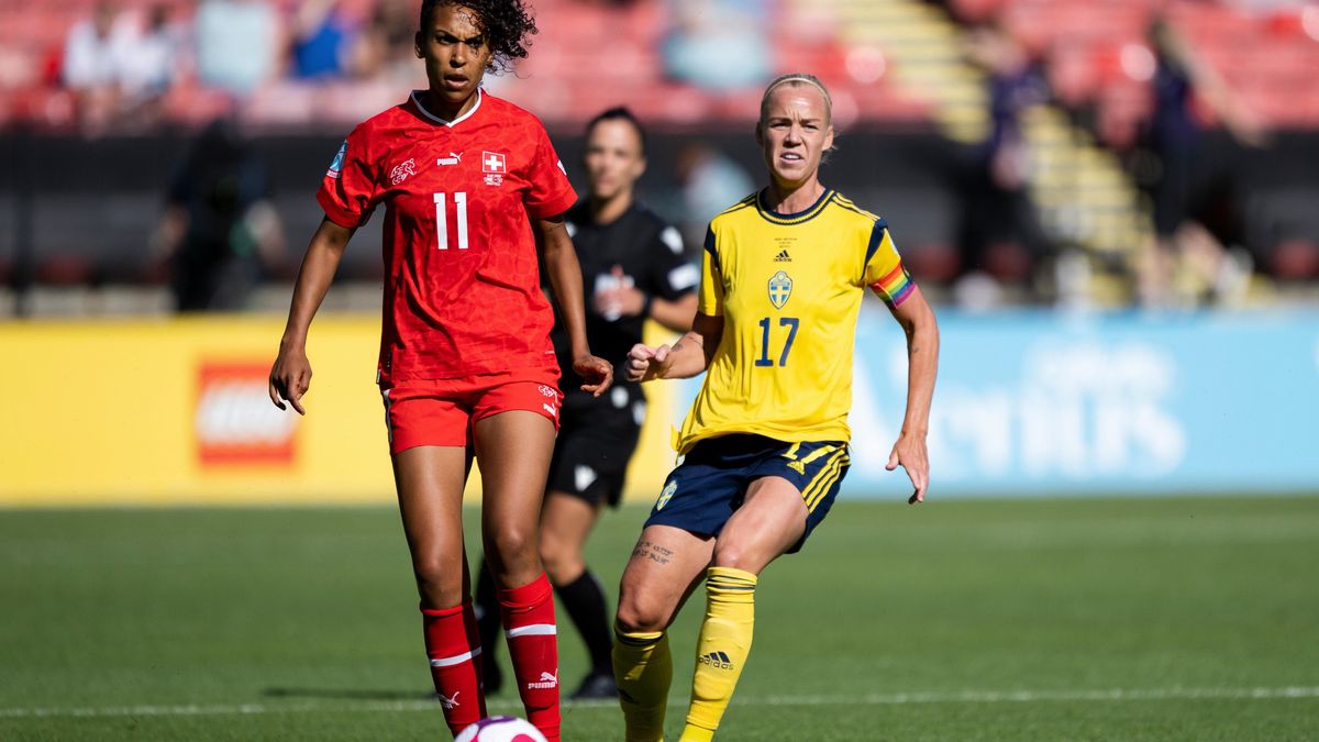 Euro en Angleterre: Coumba Sow veut croire en une qualification face ...