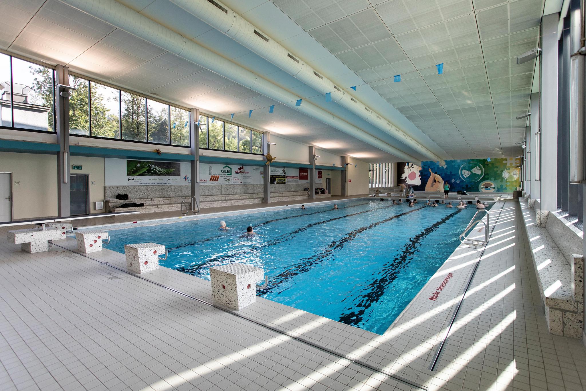 Jubiläum in Langnau - Das erste Hallenbad im Emmental wird 50 | Berner ...