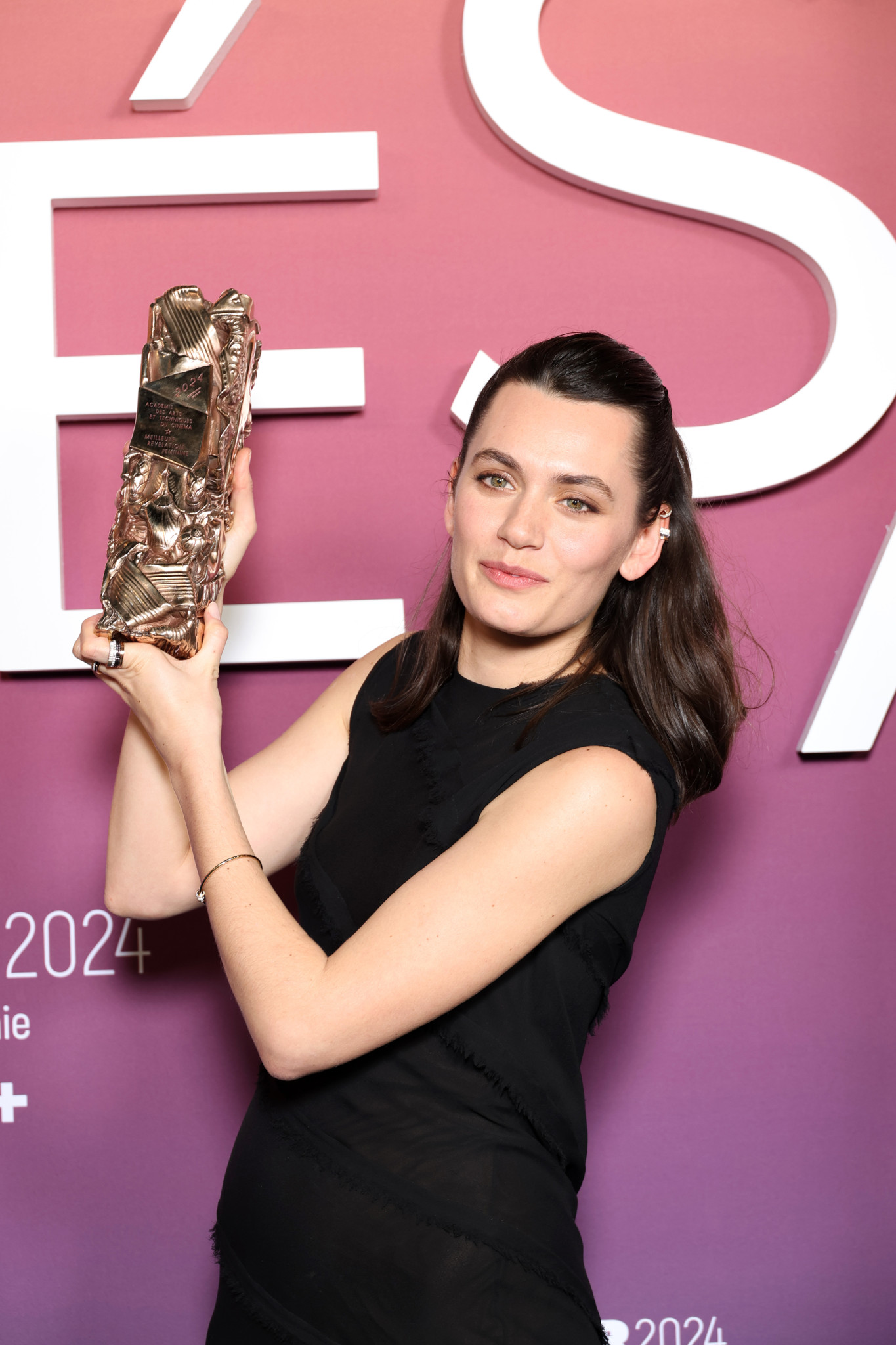 Auszeichnung in Paris: César für Zürcher Schauspielerin Ella Rumpf ...