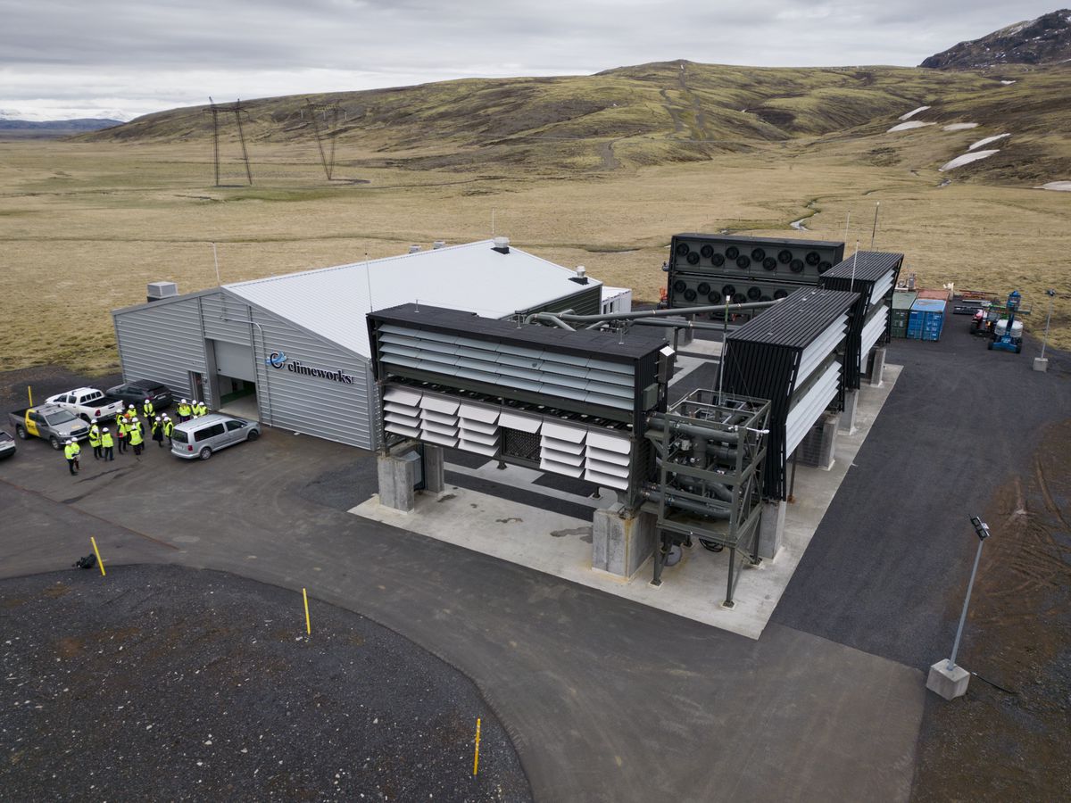 Klimaneutrales Fliegen: Swiss setzt neu auf «CO₂-Staubsauger» | Tages ...