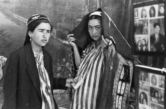 Exposition à Genève: Le Musée Rath commémore la Genevoise Ella Maillart ...