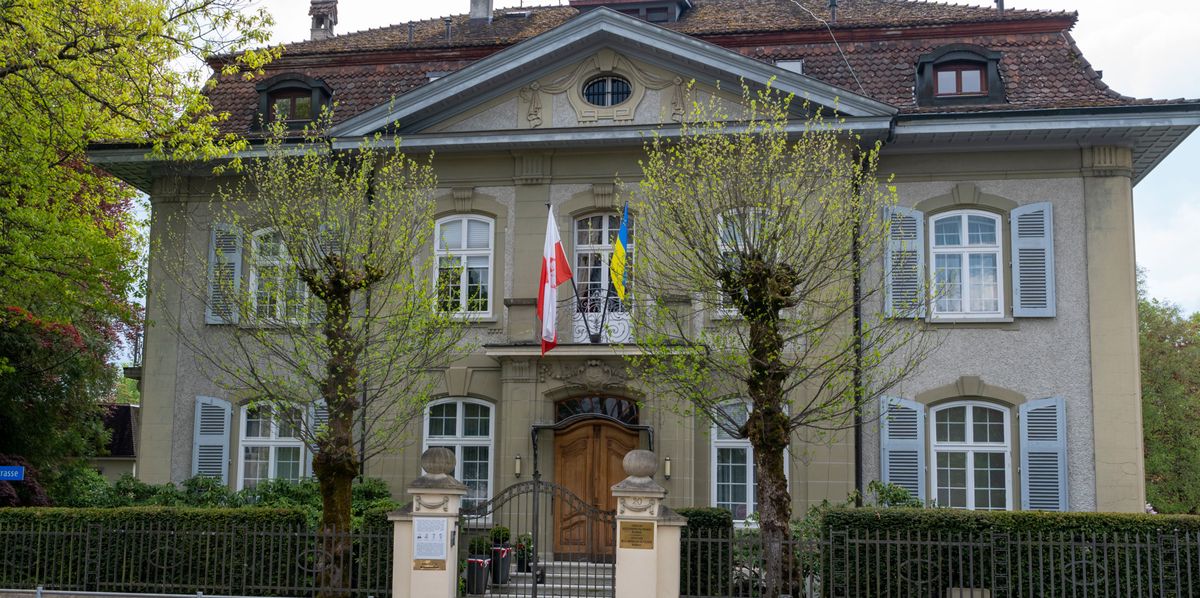 Trotz Verfahren der Stadt Bern: Polnische Botschaft hält an ...