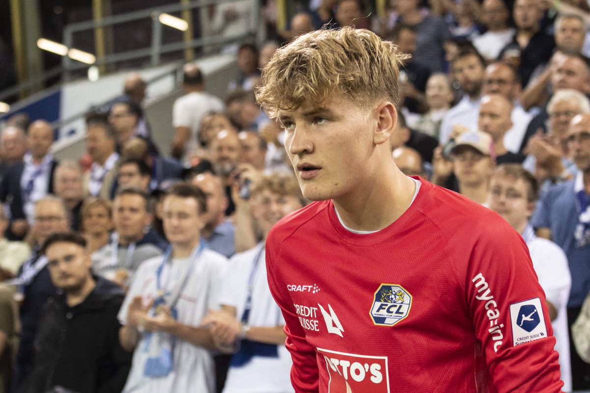Rasanter Aufsteiger Pascal Loretz: Ein 20-jähriger Schweizer Goalie ...