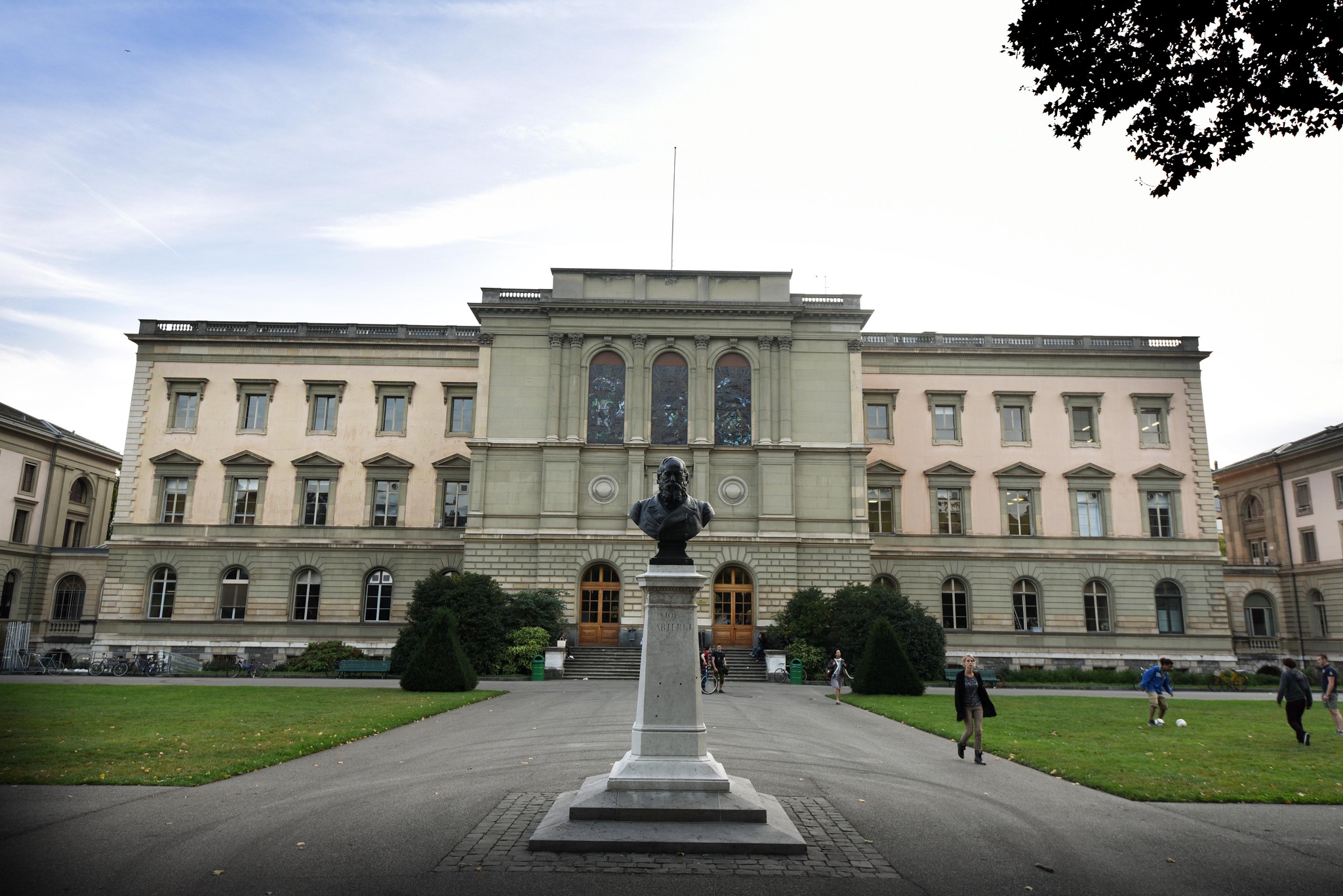 Chantier de cinq ans: La rénovation des Bastions disperse l’université ...