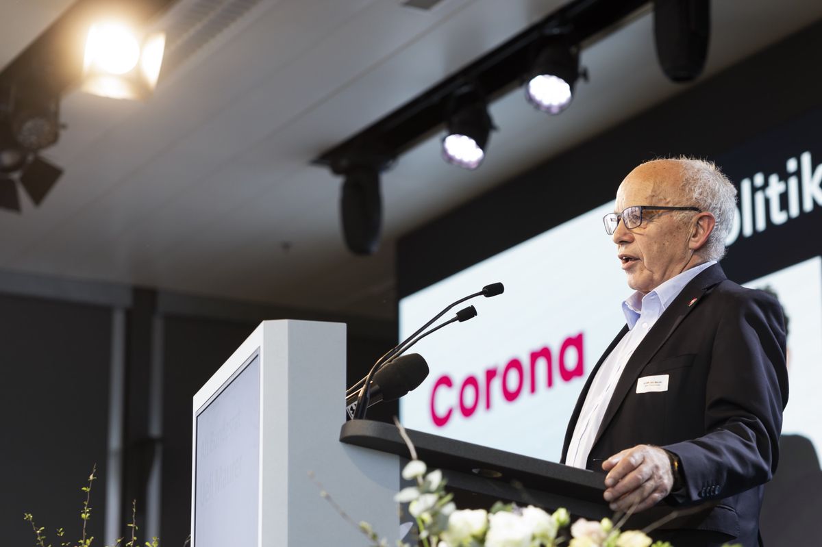 Massnahmengegner: Ueli Maurer ruft am Berner Corona-Symposium zur ...