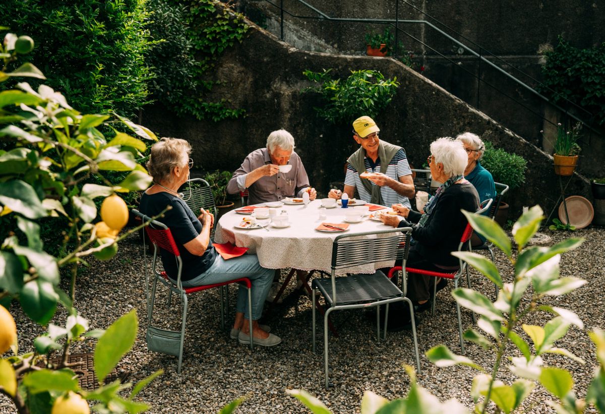 Wohnen im Alter: Senioren wohnen in WG oder Genossenschaft | Zürcher ...