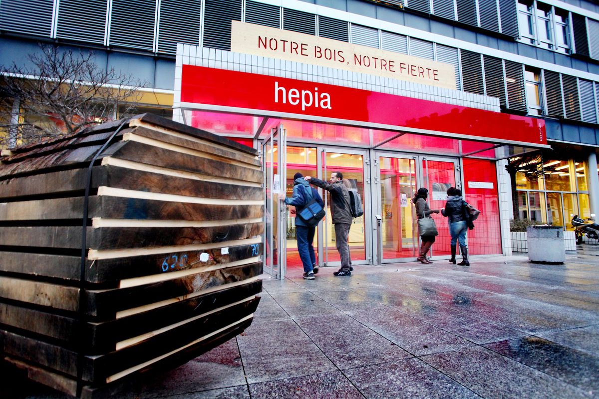 Mesures Covid à Genève – Des étudiants de l’Hepia réclament des cours ...