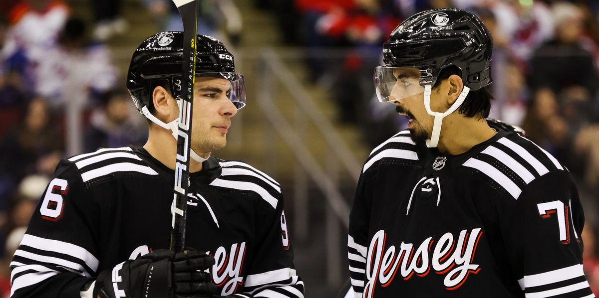 Hischier, Meier, Schmid und Siegenthaler bei den New Jersey Devils ...