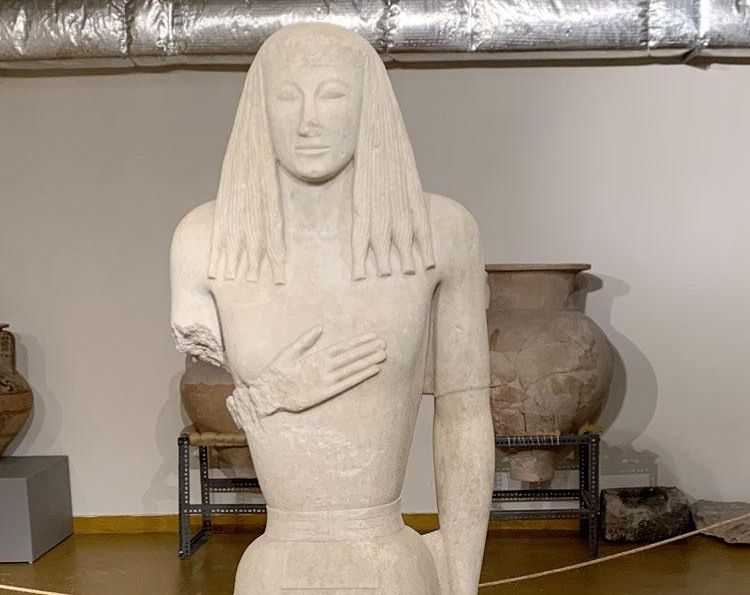 Santorin/Grèce: Cette statue rare et quasi intacte est vieille de 2 700 ...