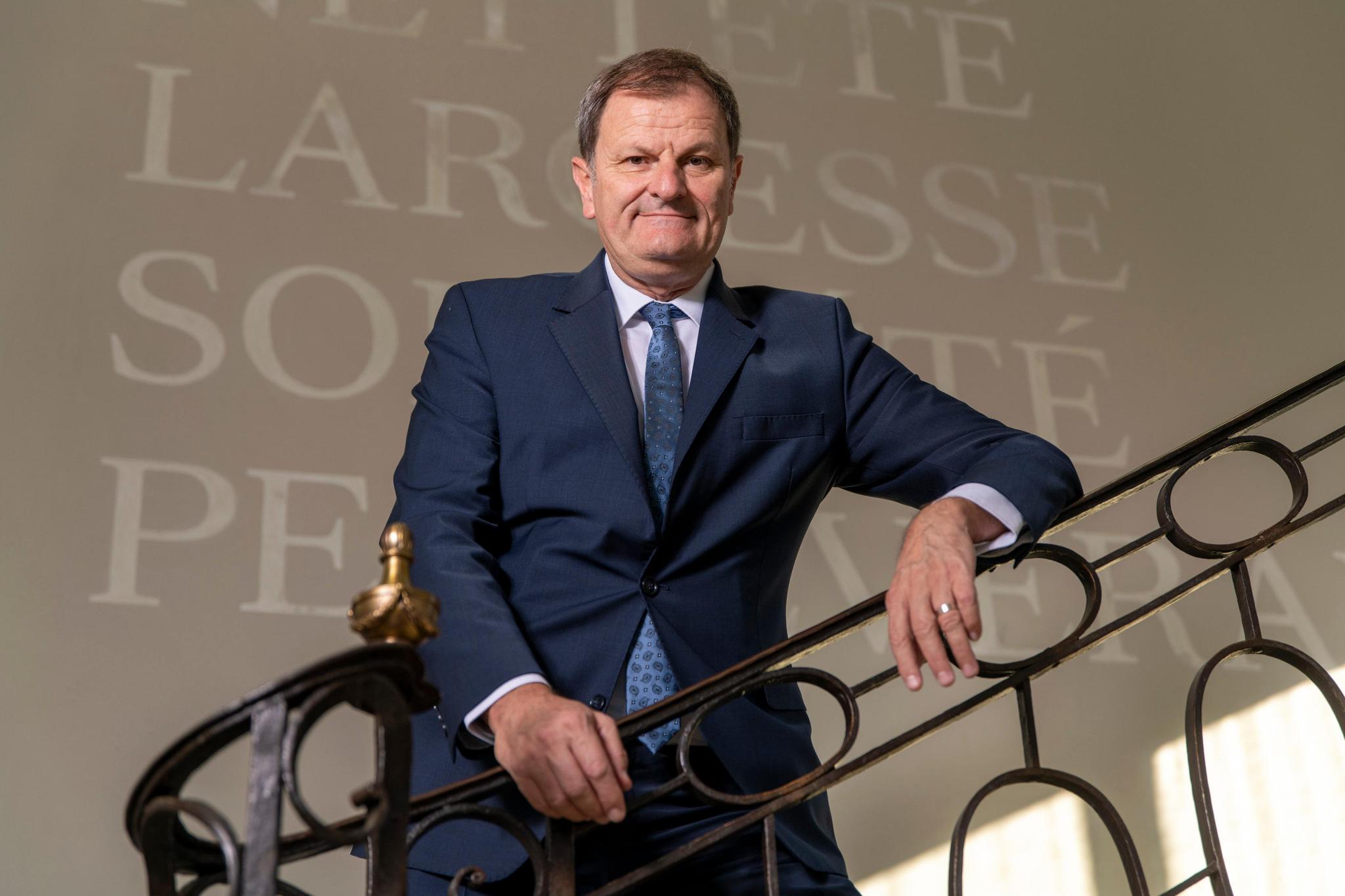 Le chancelier a passé un quart de siècle à rénover l’État de Vaud | 24 ...