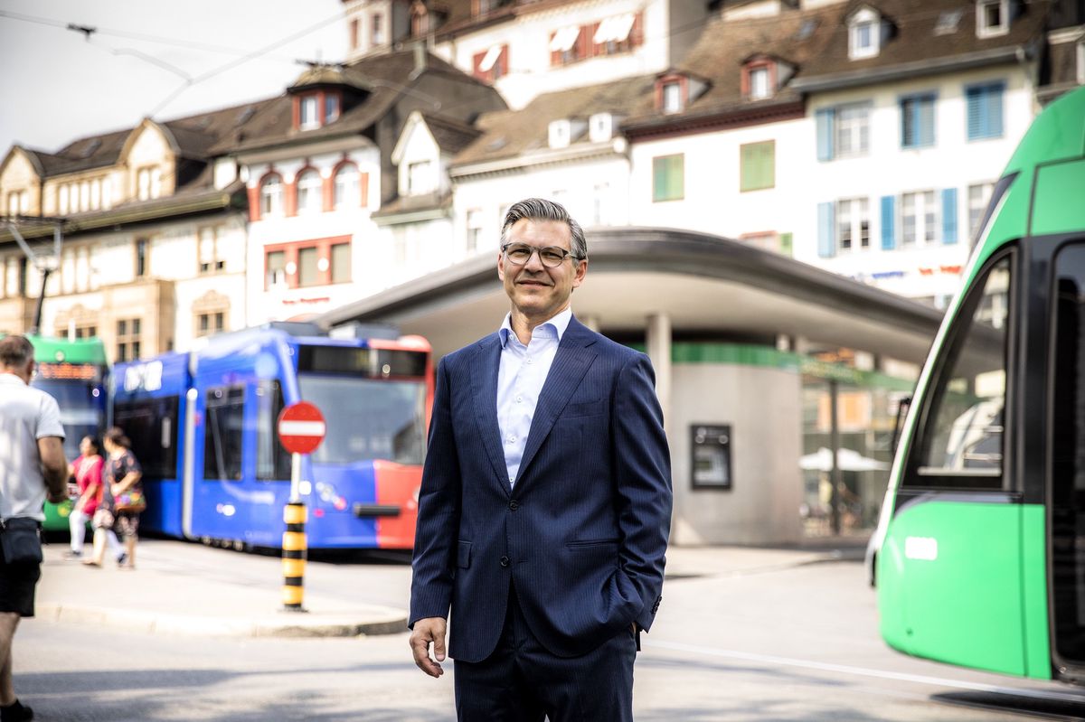 Entfremdet sich die BLKB?: CEO John Häfelfinger: «Basel hat eine sehr ...