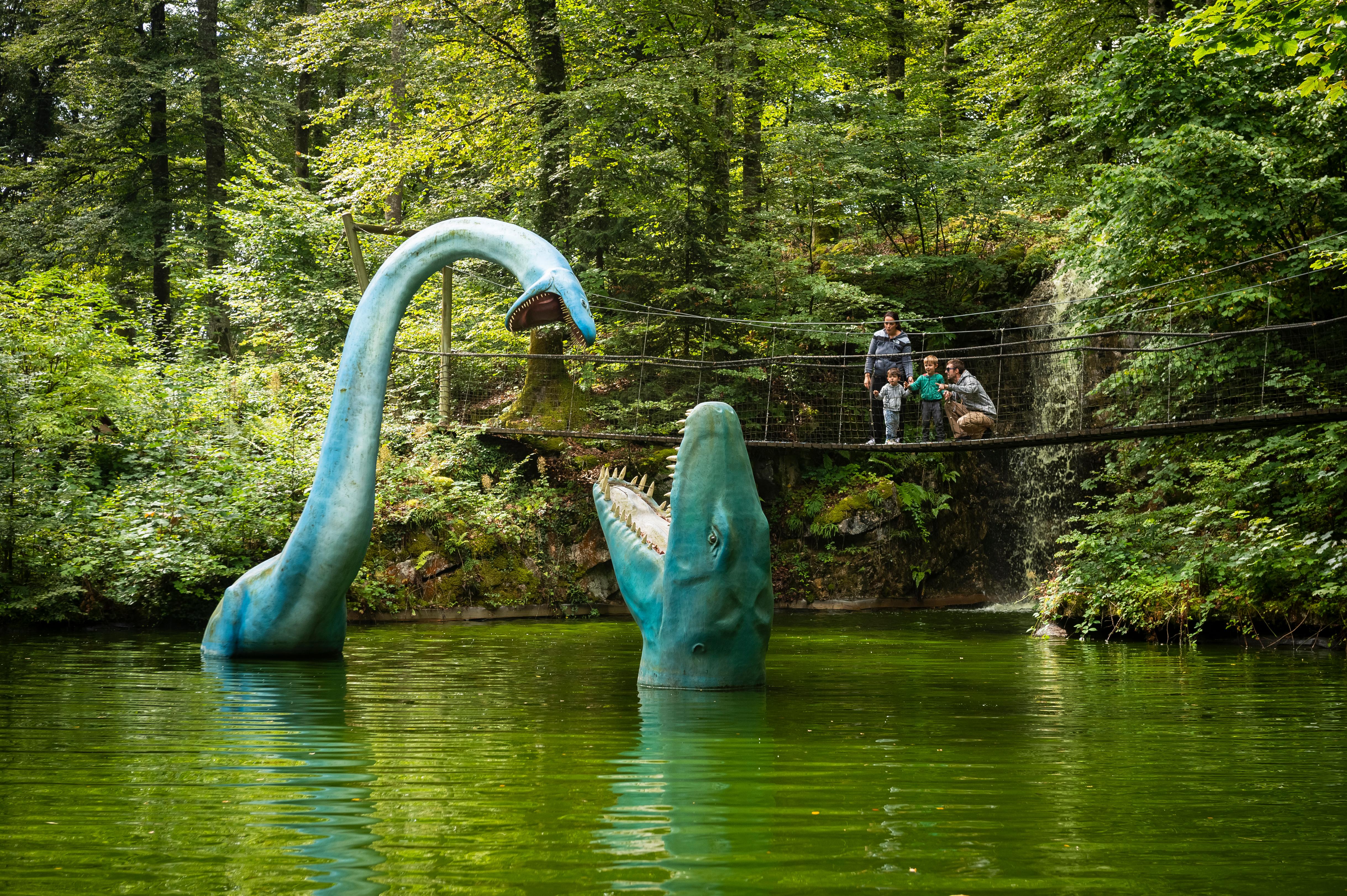 Schweizer Jura: Fünf Ausflugsziele mit Dinos, Pferden und Höhlen ...