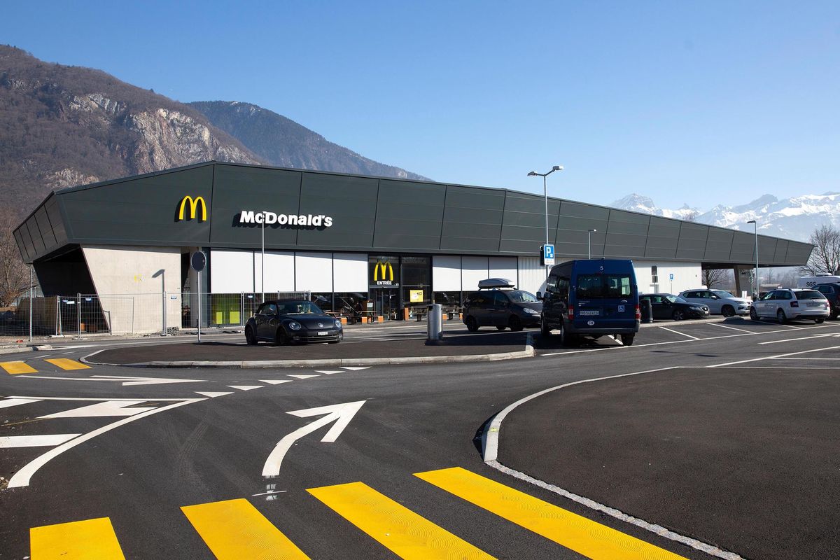 Alcool en vente au restoroute: aubaine ou inconscience? | 24 heures