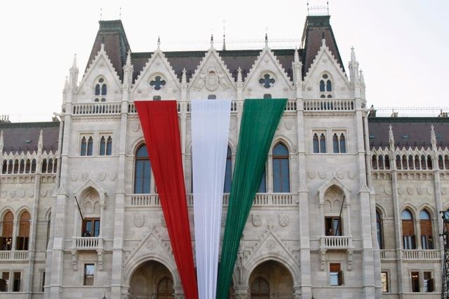 Ungarns Regierung bittet Medien zur Kasse | Basler Zeitung