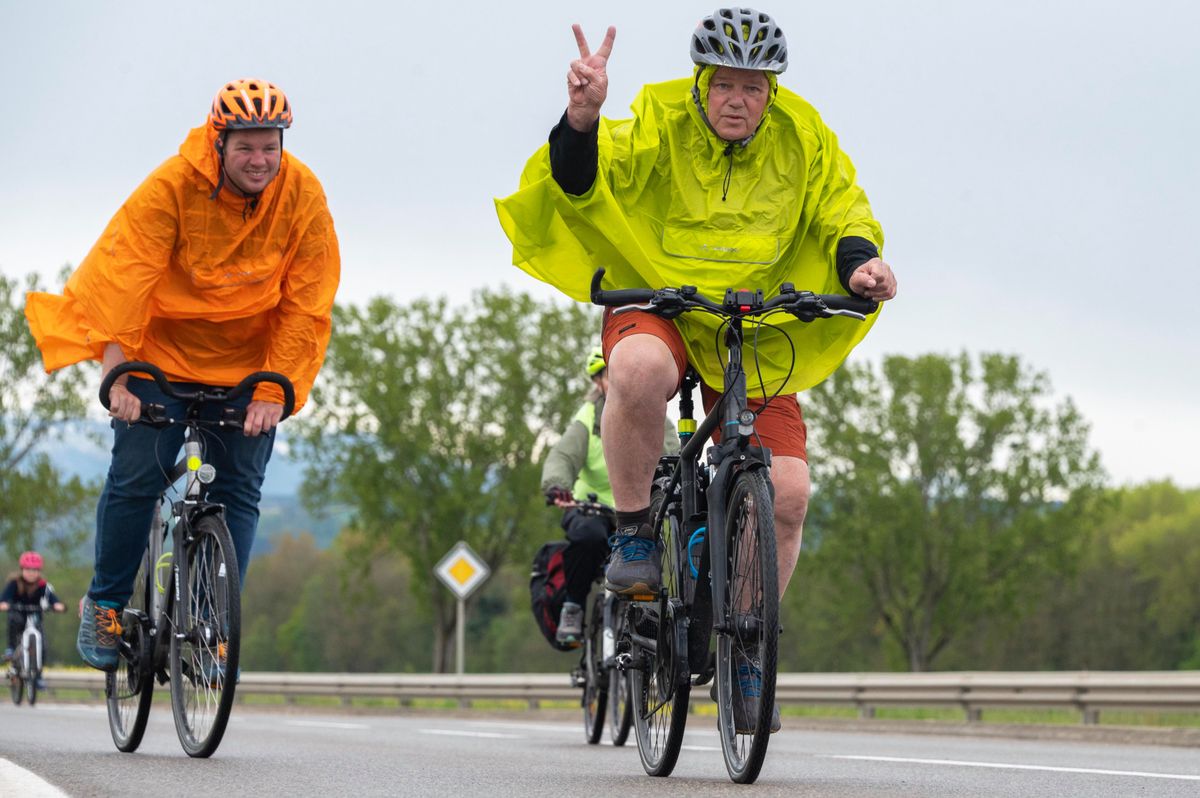 13’000 vaillants entre les gouttes au SlowUp de Morat | 24 heures