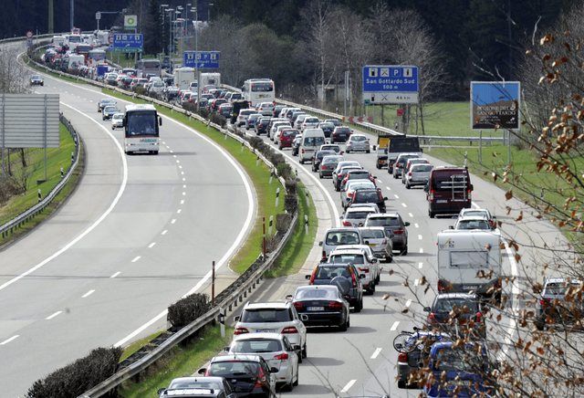 Alerte aux embouteillages sur les routes ce week-end | Tribune de Genève