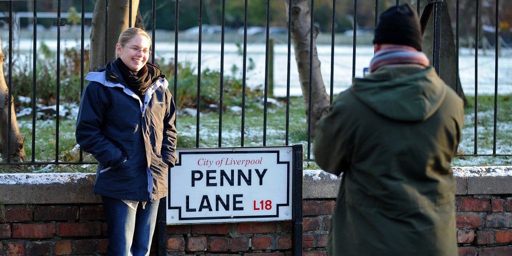 Beatles-Hit «Penny Lane»: Dieb gibt berühmtes Strassen­schild nach 47 ...