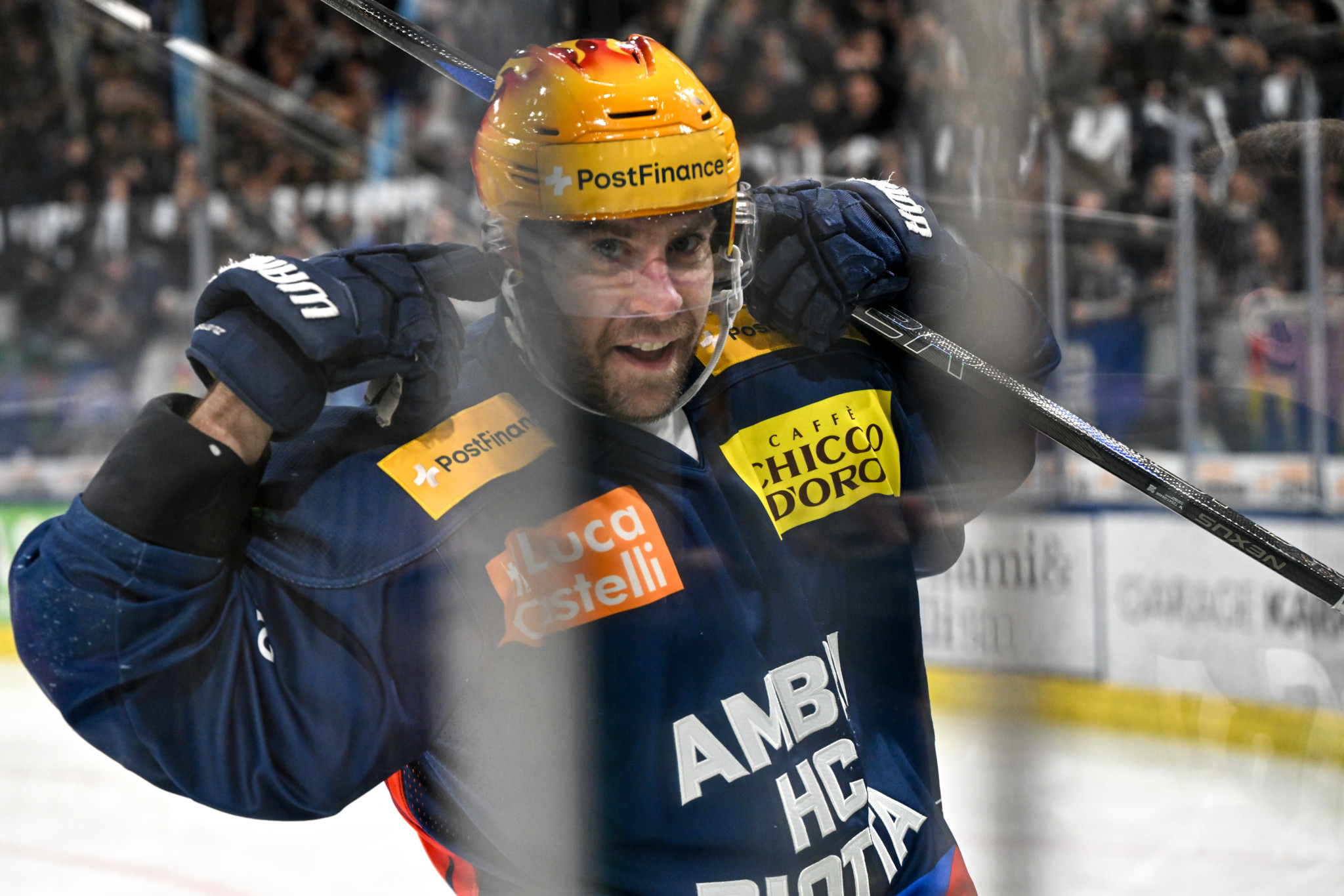 Ambri: Chris DiDomenico mis à la porte en pleine course au maintien
