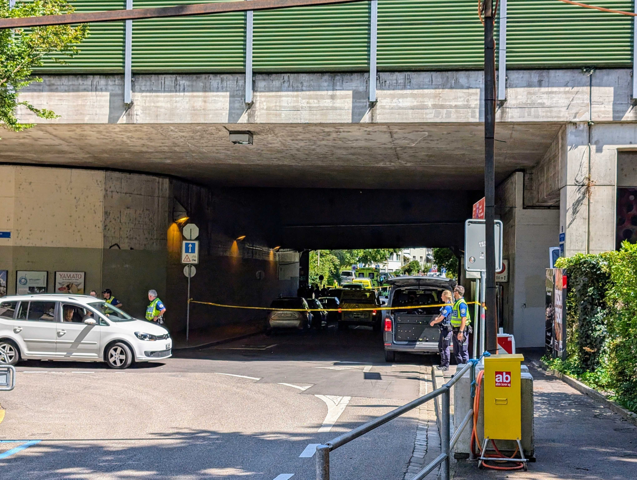 Basel: Polizei-Grosseinsatz nach Tötungsdelikt am Nasenweg | Basler Zeitung