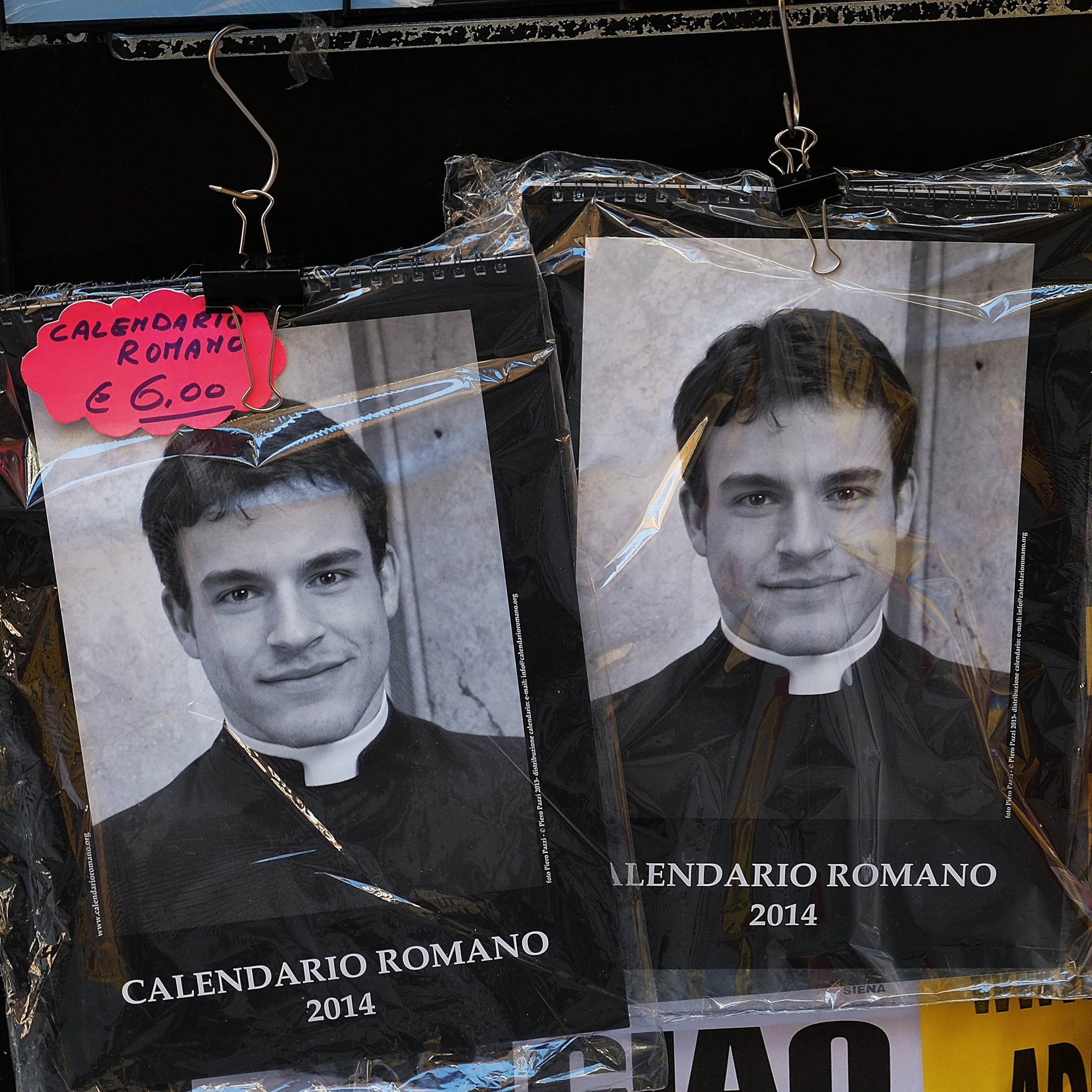 Katholischer Pirelli-Kalender: Die Pin-up-Priester von Rom | Tages-Anzeiger