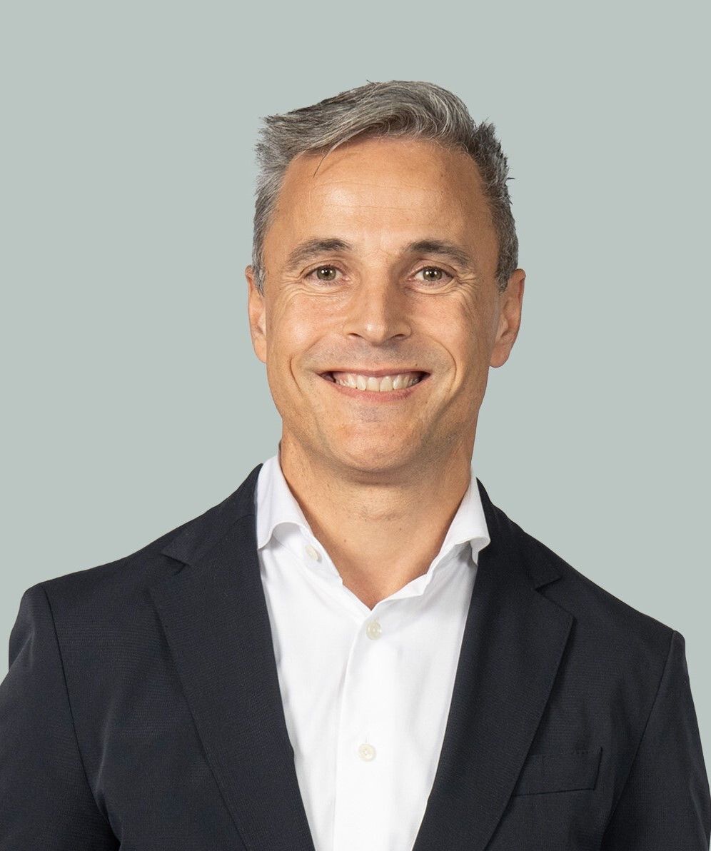 Coltene CEO: Dominik Arnold «vermöbelt» sich am liebsten selbst ...