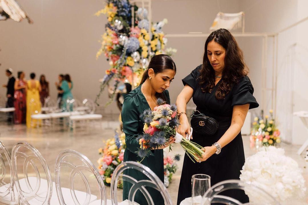 SMS-Enthüllung: Nach Drama um Peltz-Beckham-Hochzeit – Planerinnen ...