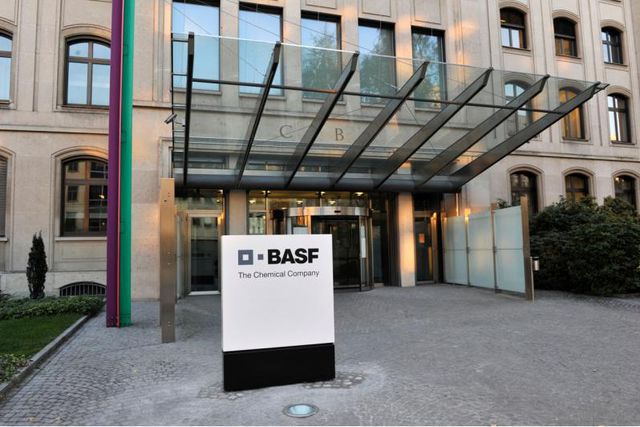 Mehr Lohn für ehemalige Ciba-Angestellten | Tages-Anzeiger