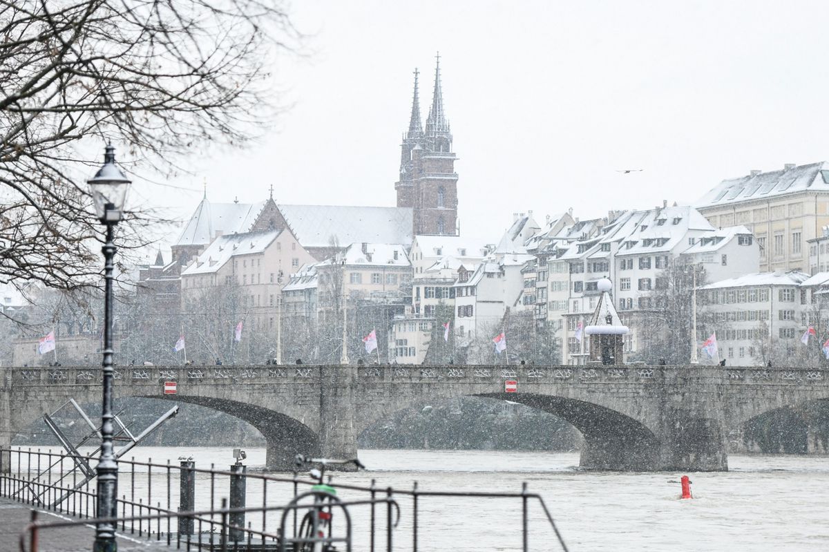 Wintereinbruch in der Region: Schneedecke kleidet Basel ein – zwei ...