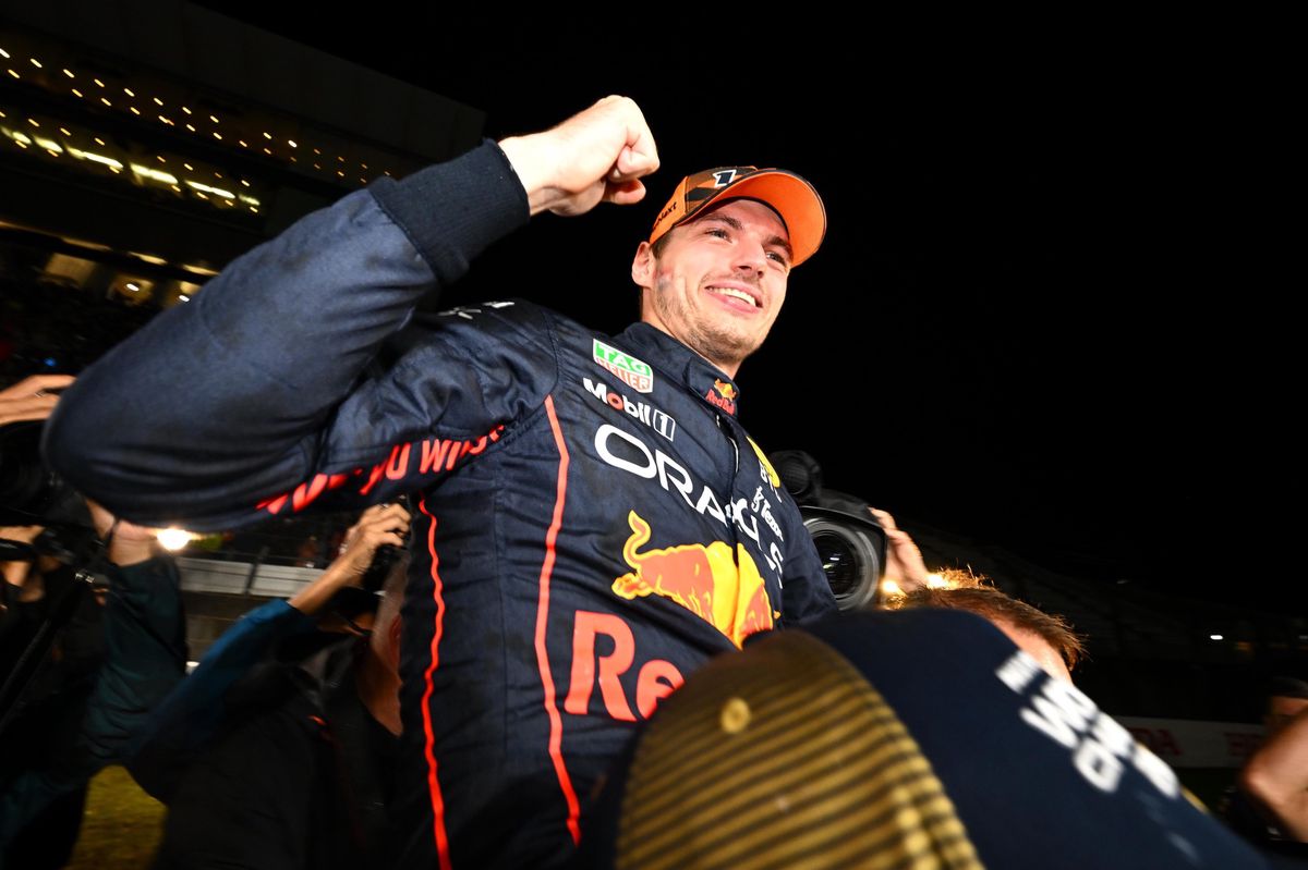 Formel 1: GP von Japan: Verstappen erfährt mitten im Interview, dass er ...