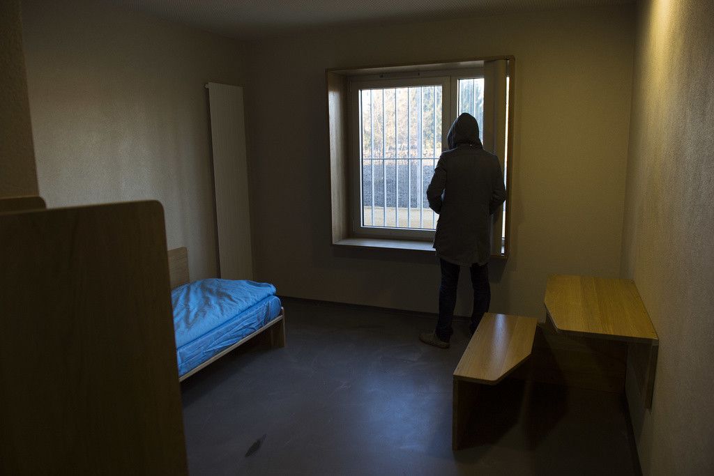 Suisse: les assassins mineurs pourront être internés | 24 heures