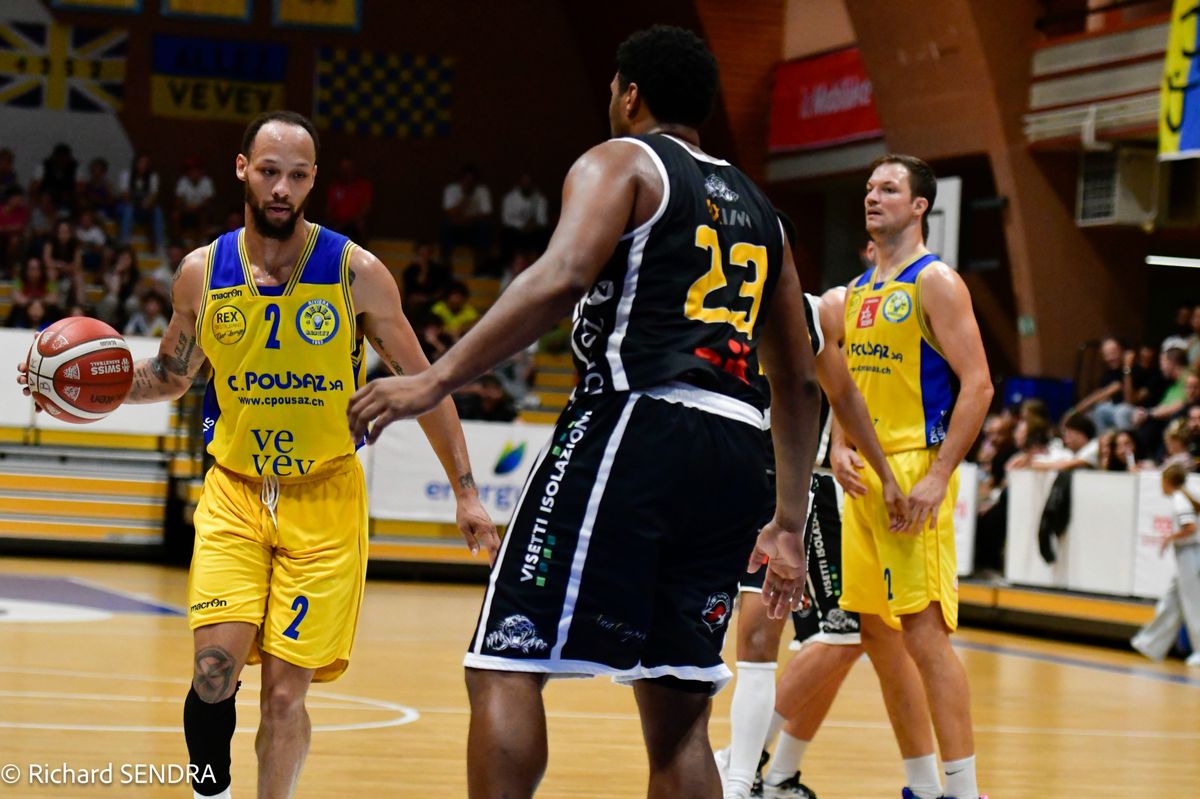Basketball: Takal Molson se révèle pour sa première avec Vevey | 24 heures