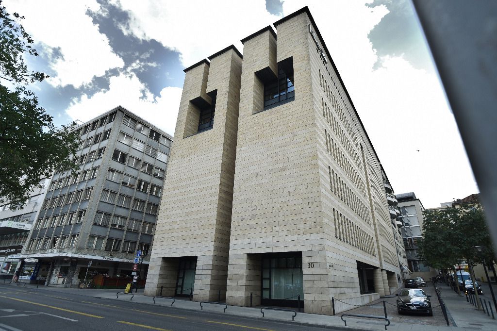 Julius Baer décrie les choix stratégiques de Credit Suisse | Tribune de ...