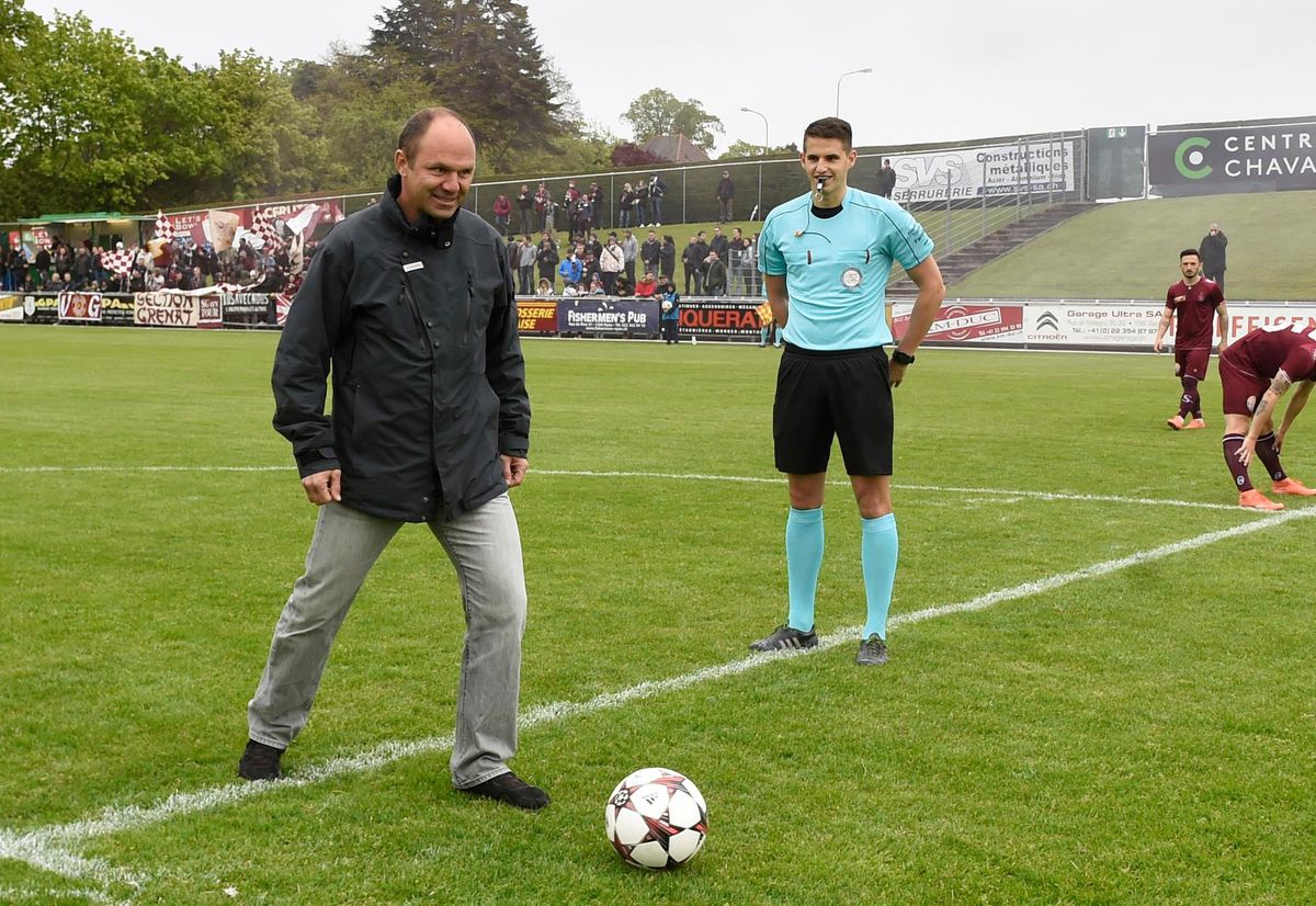 Premier contrat pro à Servette - Après Eric Pédat, voilà Nils, son fils ...