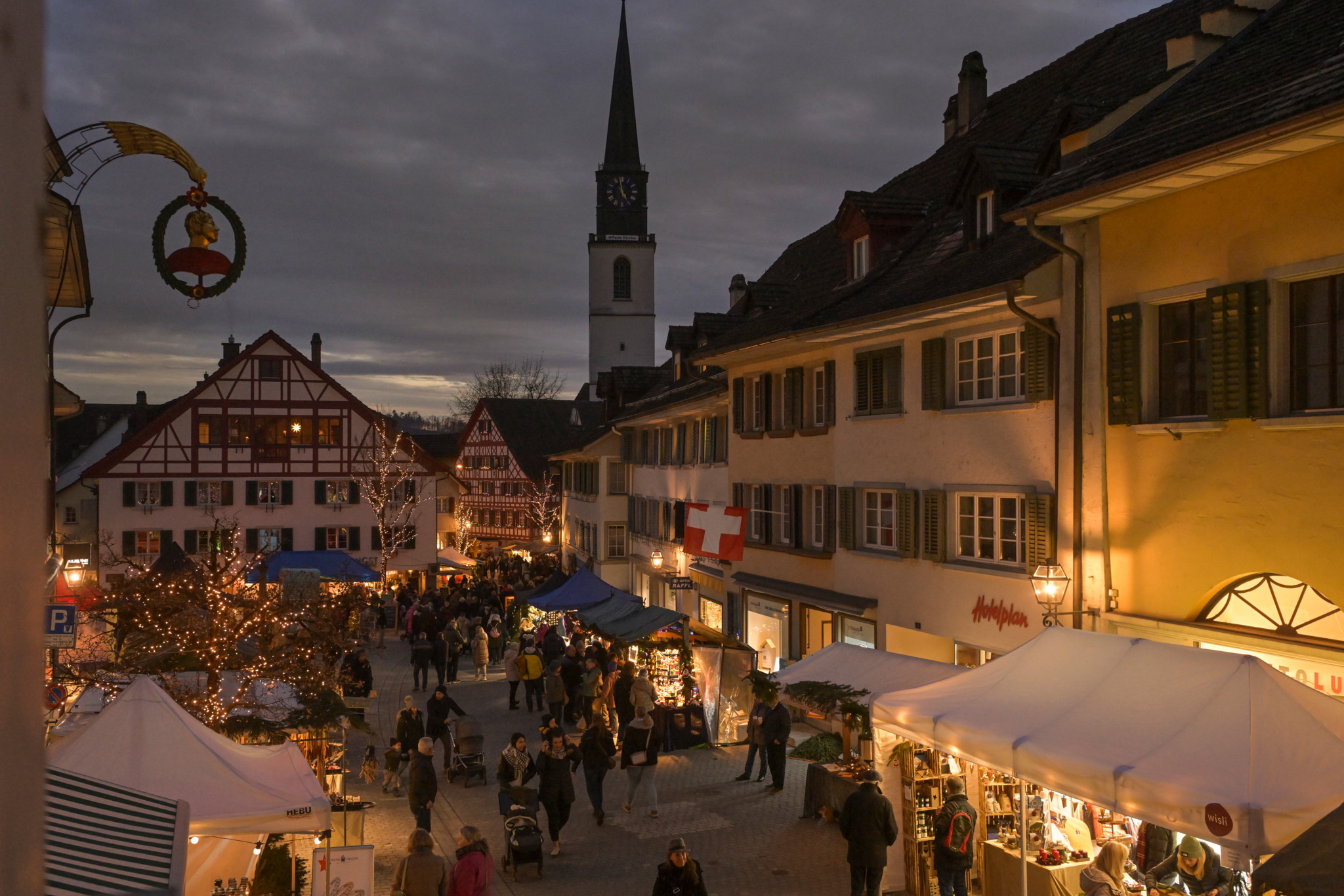 Bülach: Weihnachtsmarkt lockt 40’000 Besucher in Altstadt