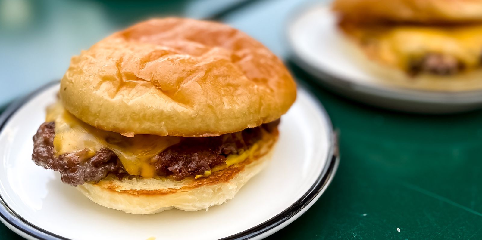 Smash Burger: Rezept und Geschichten zum Food-Trend 2024 | Zürcher ...