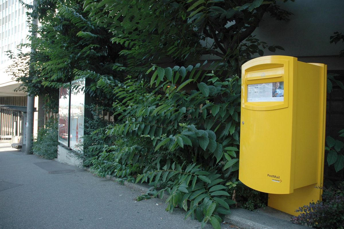 Envoi de lettres à Genève: La disparition d’une boîte jaune destinée au ...