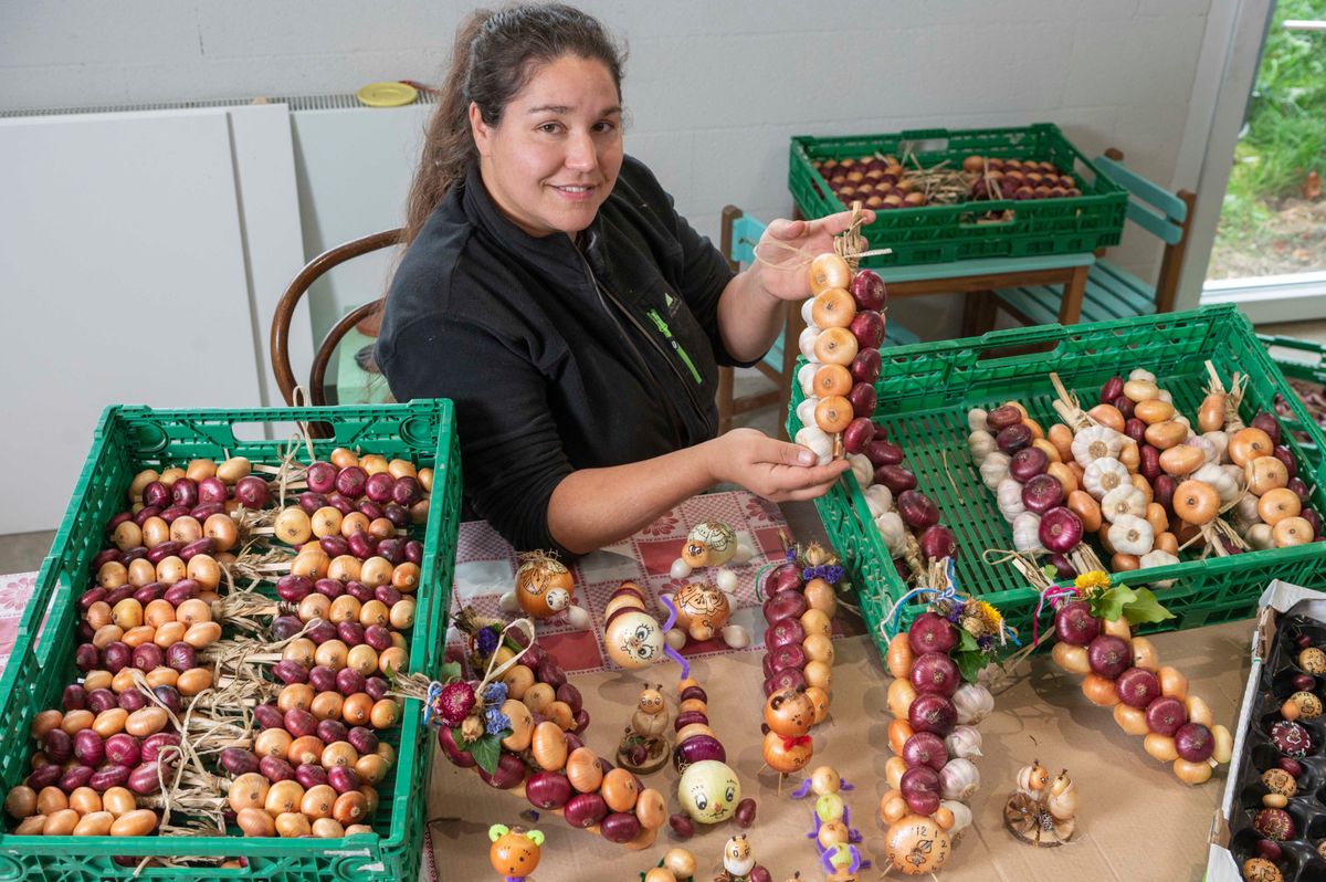 Preserving Tradition: Mary-Christine Christinat's Onion Braids for ...