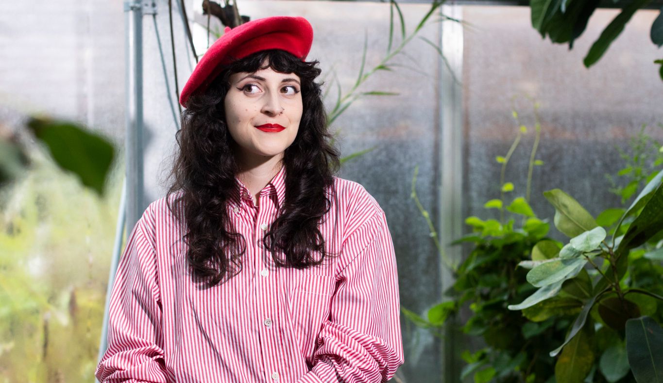 Portrait de Lisa Voisard: Les gazouillis et le death metal en ...