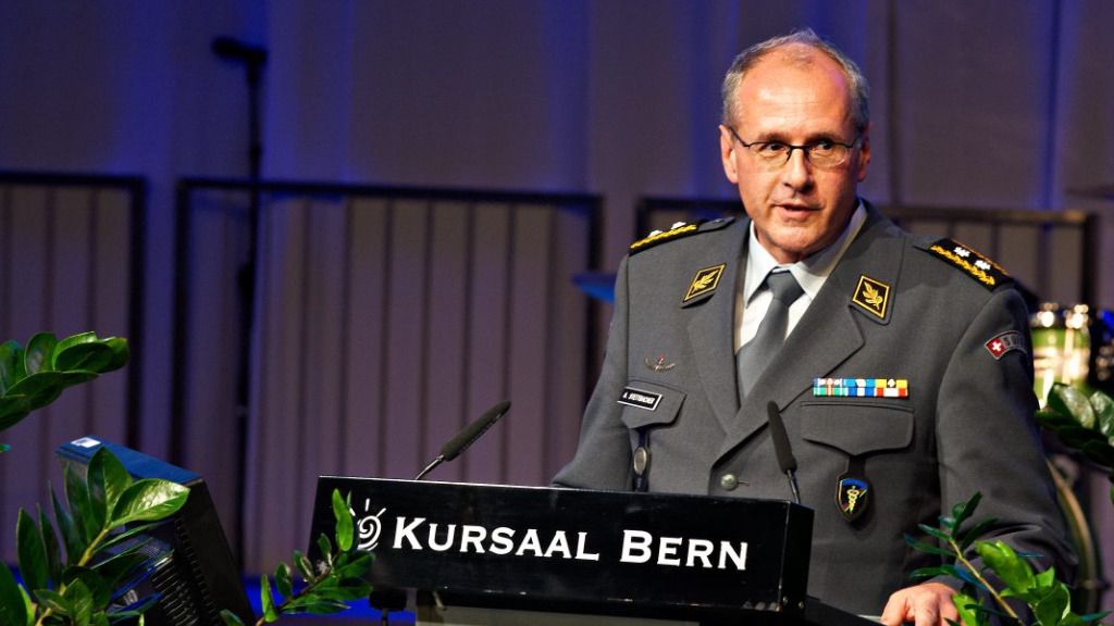 Armee stellt höchsten Militärarzt frei | Der Bund