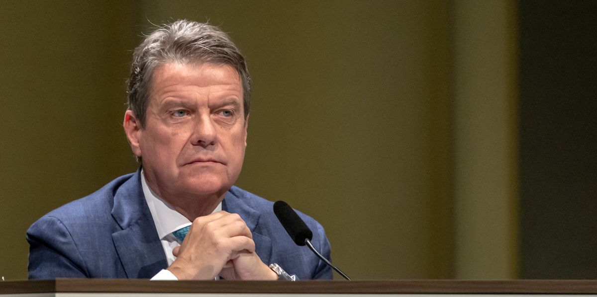 UBS und Credit Suisse: Präsident Colm Kelleher im Interview | Tages ...