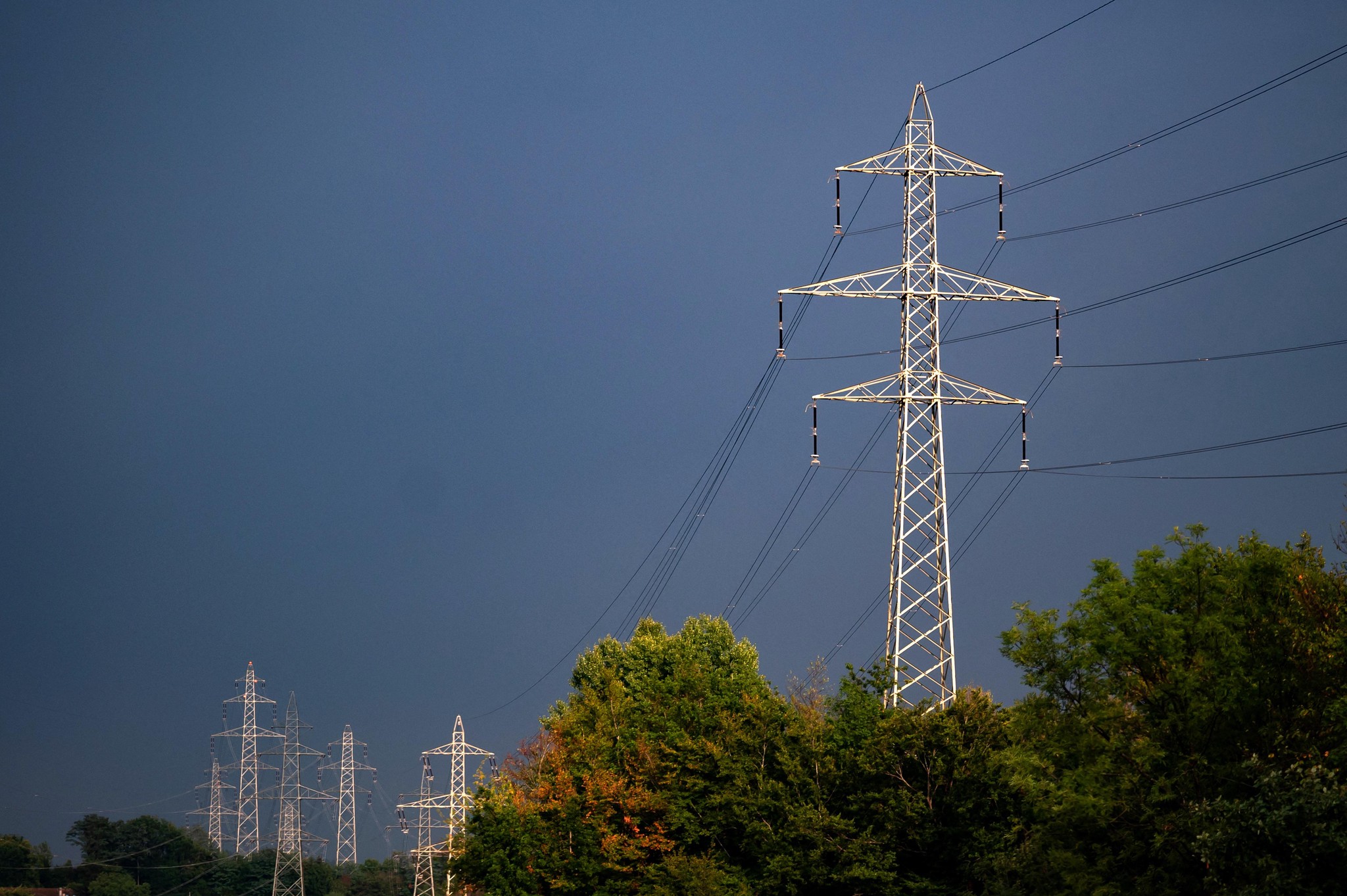 Suisse romande: Hausse historique du prix de l’électricité jusqu’à 61% ...