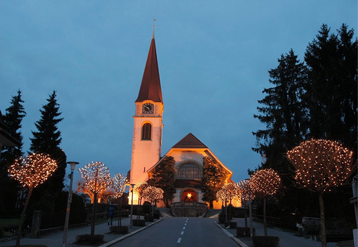 Türme bleiben dunkel: Kirchen in Wallisellen sparen Energie | Tages ...