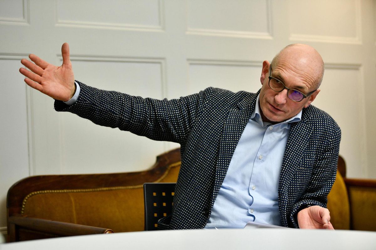 Er forscht zur Apokalypse – Herr Pfleiderer, bringt Corona den ...