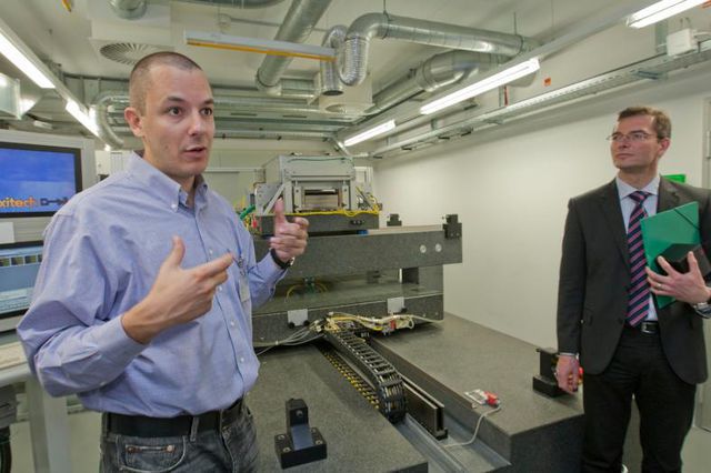 Stapi staunt über neues Laserzentrum | Berner Zeitung