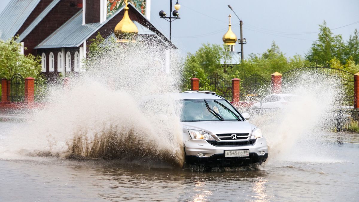 Driving through Flood Water: Risks, Precautions, and Electric Car ...