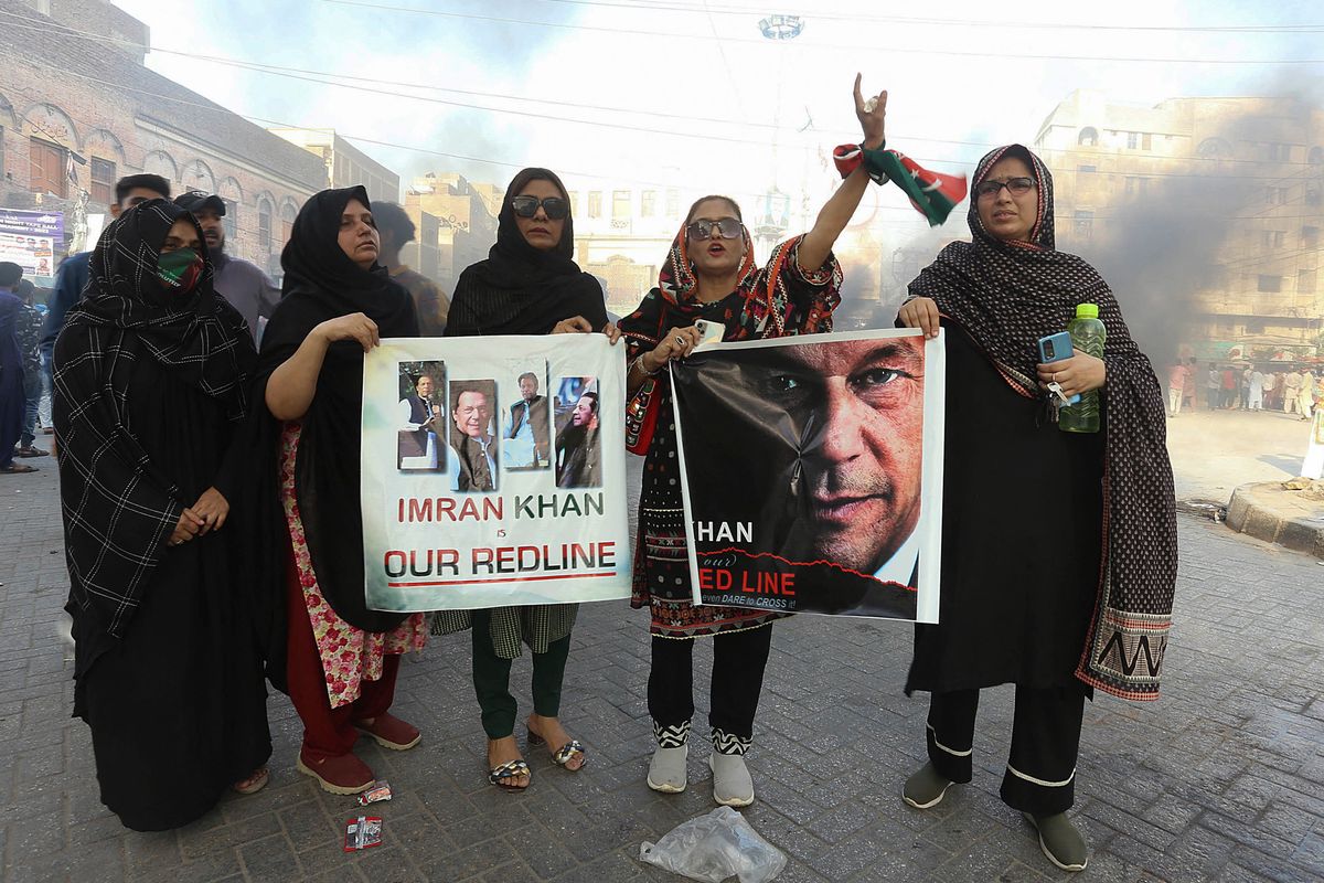 Tensions Au Pakistan Lex Premier Ministre Imran Khan Placé En 5240