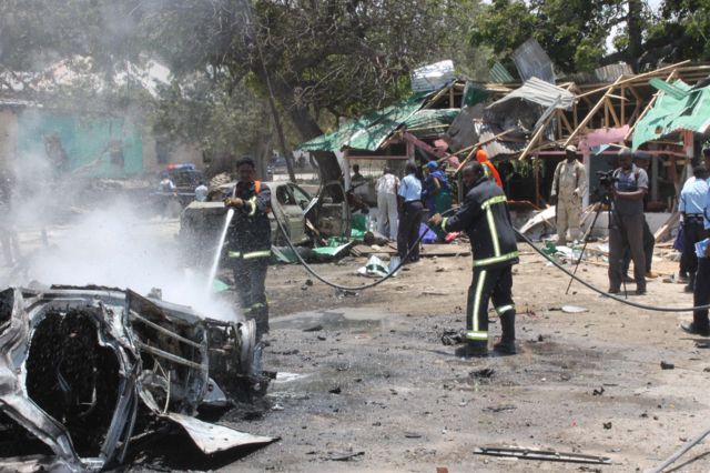 Über ein Dutzend Tote bei Bombenterror in Somalia | Tages-Anzeiger