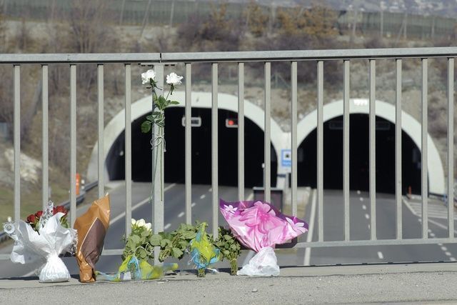 Accident de car de Sierre – Mgr Léonard évoque la tristesse des parents ...