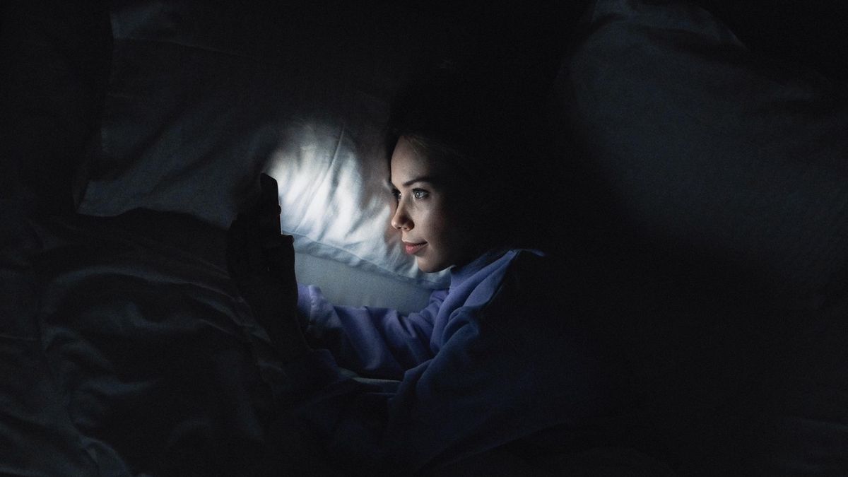 Bonne nuit!: Scroller sur son téléphone et bien dormir, c’est possible ...