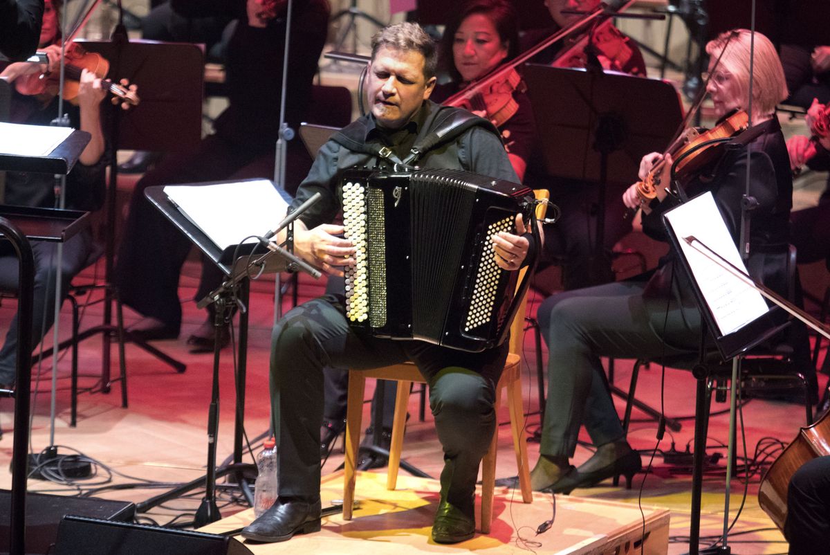Mario Batkovic: Brenodor-Premiere mit Symphonieorchester Bern | Der Bund